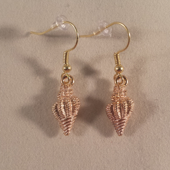 Kristy's Jewels | Jewelry | Gold Conch Sea Shell Earrings ...
